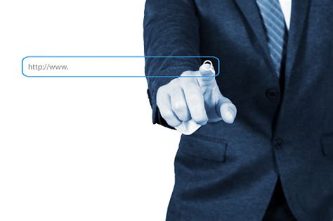 가상 화면에서 검색 상자를 만지는 사업가 인터넷 기술 개념 에 대한 스톡 사진 및 기타 이미지 가상현실 개념 Istock