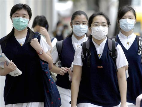 扭转“反中”情绪？香港5万学生将赴陆考察 — 普通话主页