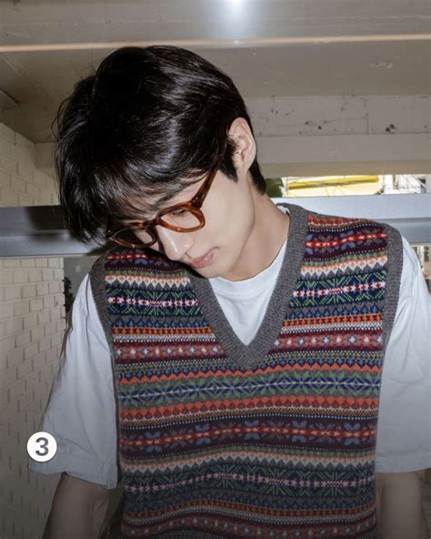 드뮤어 룩의 정석 변우석 패션 정보 털기 Style 읽을거리 에스콰이어 코리아 │ 패션 매거진 패션 잡지 남성지