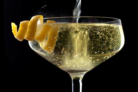 11 sparkling wine cocktails for the holidays