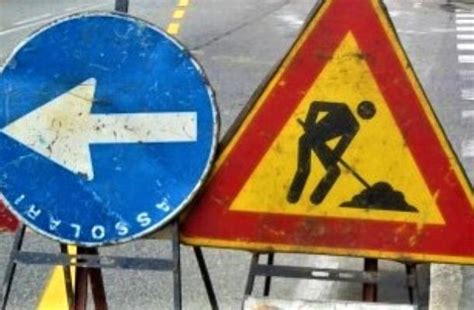 Senso Unico Alternato Per Tracciare La Ciclabile In Via Carducci