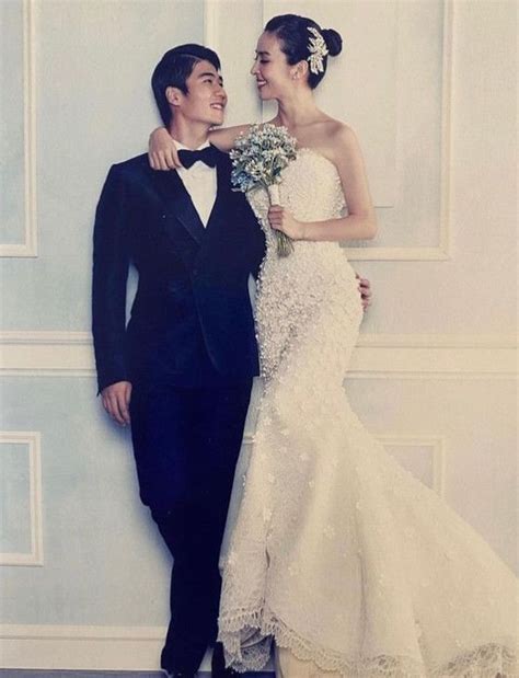 ‘기성용♥한혜진 “용기내어 올려봅니다” 10주년 결혼기념일 웨딩사진 공개 Bnt뉴스