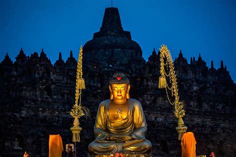 Indonesia Vesak Day Or Buddhas Birthday At Borobudur The Worlds