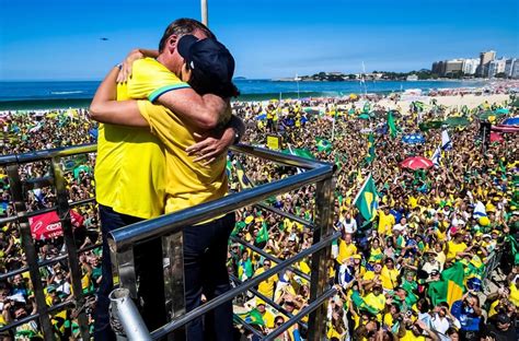 Ato Em Apoio A Bolsonaro Reúne Multidão Em Copacabana E Evidencia Força