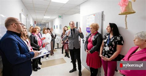 Dzwon Życia zawisł na oddziale onkologicznym szpitala w Częstochowie Obwieści zwycięstwo nad rakiem