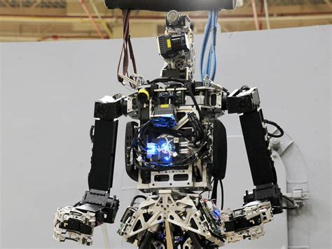 Us Navy Saffir Firefighting Robot Business Insider