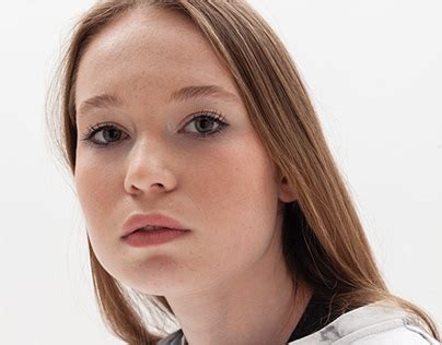 Zlata Model Projects Photos Videos Logos Illustrations And Branding Behance