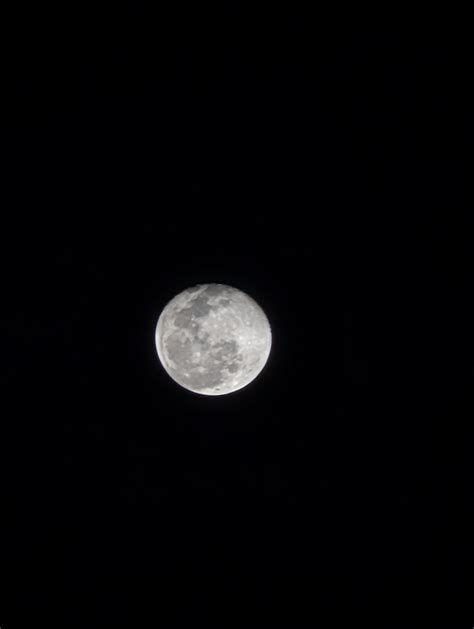 Damn The Moon Lookin Good Rindianteenagers