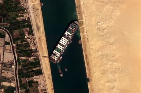 Ever Given El Barco Atascado En El Canal De Suez Que Llevó Algarabía A