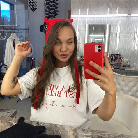 Гузель шапка с пипкой чепчик с пайетками Казань Состав Ангора 70