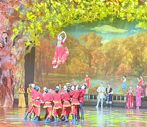 600万人次观看，《梦幻龟兹》盛装带热首届新疆文化艺术节 极目新闻