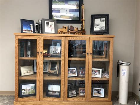 Display Cabnet Flynn Drilling Complete Water Services