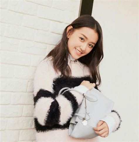 她一歲拍廣告，五歲做模特六歲開始拍戲16歲開豪車如今賽過關曉彤 每日頭條