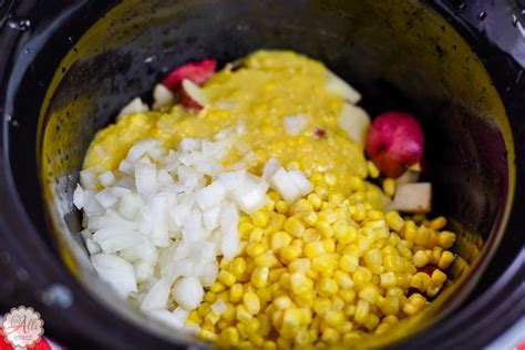 How To Make Slow Cooker Bacon Topped Corn Chowder Recipe Slow Cooker Bacon Corn Chowder
