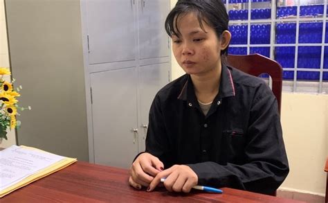 Khởi Tố Nữ Nhân Viên Quán Karaoke Trong Lúc Say đánh Con 1 Tuổi Tử Vong