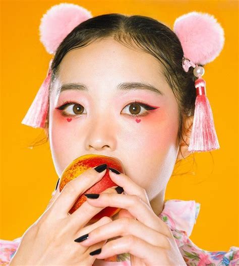Squishy 🍑 Girl Standing Modern Photography Two Girls Makeup Inspo