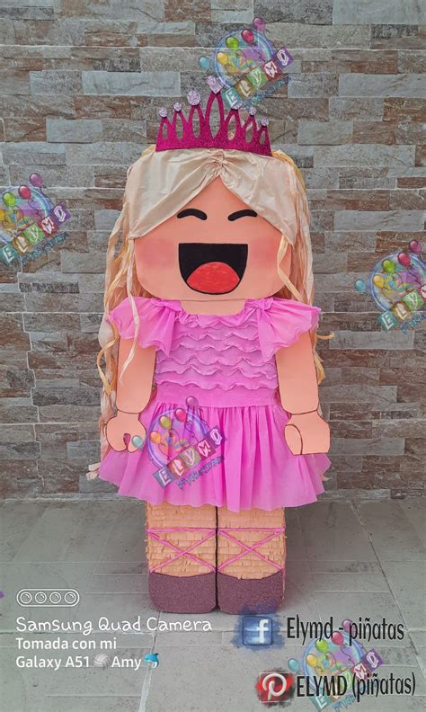 Piñata de roblox Fiesta infantil tematica Temas para fiestas