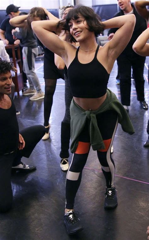 Vanessa Hudgens R Ladyladyboners