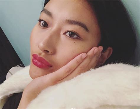 Парисын загварын хамгийн анхны монгол модель Ж Энэрэл Өглөө мн