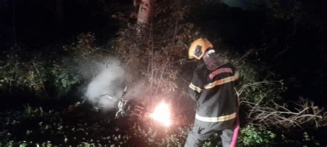 Motociclista morre e moto pega fogo após bater de frente caminhão Tocantins G