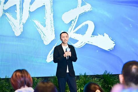 楼市未来怎么走万科郁亮最新研判压缩越厉害反弹越大 房地产市场 客户 企业