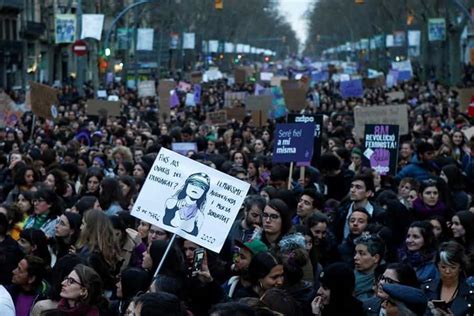 Las Mujeres Del Mundo Se Movilizan En El 8m