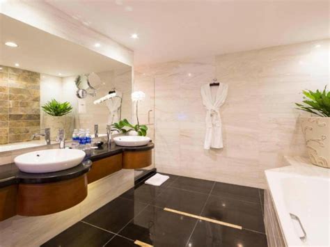 جناح جونيور