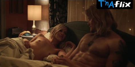 Elizabeth Posey Breasts Scene In Heels