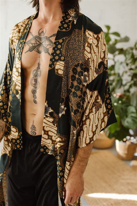 Black And Gold Mens Silk Kimono Robe Boheme Silk Dressing Gown For Man