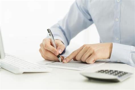 Как заполнить платежное поручение по налогам и страховым взносам в 2021 году