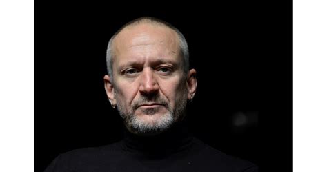 Деян Донков спасил момиче от самоубийство