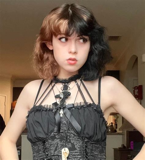 Thought This Outfit Was Kinda Cute On Me Today 💕 😊 R Trans