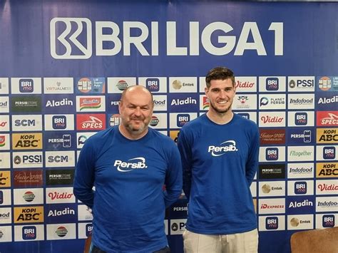 Soal Komposisi Pemain Persib Di Musim Depan Bojan Hodak Beri Kode Ini