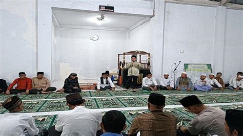 Bupati Sambas Safari Ramdan Di Masjid Al Mukhlisin Sekenang Sebawi