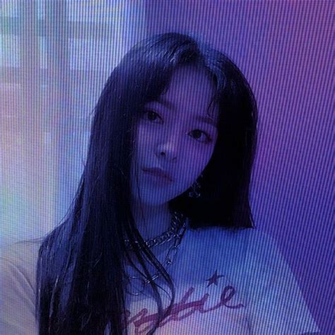 ☾︎ 𝘀𝗵𝗶𝗻 𝘆𝘂𝗻𝗮 Itzy Girl Crushes Pop Group