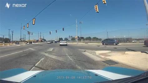 Oc Fail To Yield Not Speed Up To Merge All Without A Turn Signal 🙄