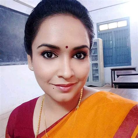 Malayalam Actress Lena Shaved Her Long Hair Village Barber Stories