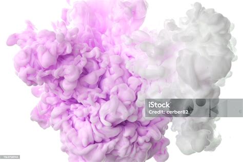 물에 잉크 아크림 페인트 혼합을 튀깁니다 여러 가지 빛깔의 액체 염료 추상 조각 배경 색 0명에 대한 스톡 사진 및 기타 이미지 Istock