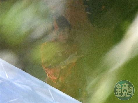 【獨家】薄瓜瓜、許惠瑜穿中式傳統禮服 新娘身上首飾一應俱全