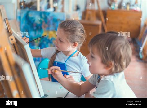 Atelier De Peintres Banque De Photographies Et Dimages à Haute