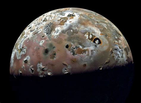 Nasas Juno Mission Takes Sizzling Shots Of Jupiters Volcanic Moon