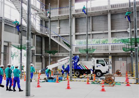 【ユアテック】新入社員が実技披露！ トップクラスの配電プロ集団への第一歩 ~ 建設通信新聞の公式記事ブログ