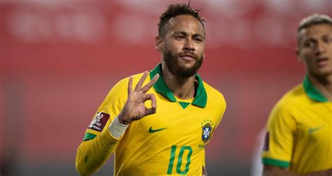 PSG un coup de chance a sauvé Neymar avec le Brésil