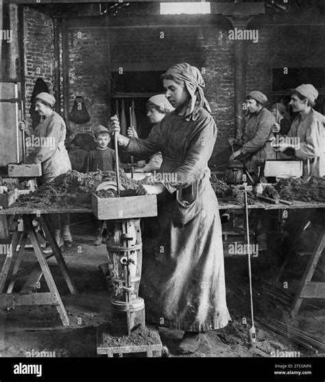 05 31 1917 The Manufacture Of Ammunition In France Women Workers