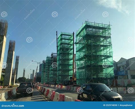 Installation Of Temporary Scaffolding For The Construction Of Tall Concrete Structures