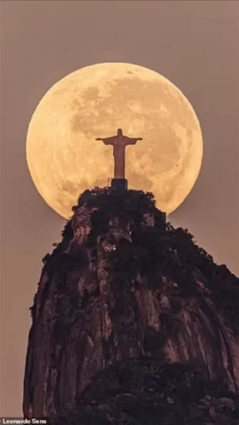 Photographer Captures Christ The Redeemer Holding The Moon After 3