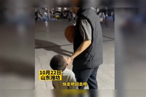 男孩认妈妈不成，喊爸爸。男子当场崩溃 爸爸 男子 妈妈