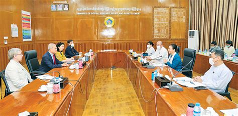 လူမှုရေး စီမံခန့်ခွဲမှုဆိုင်ရာ သတင်းအချက်အလက်စနစ် Smis Software ကို တပ်မတော် ကွန်ပျူတာပညာရှင်မ