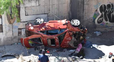 Furia Al Volante Desbarranca Y Vuelca Tras Pelear Con Conductor