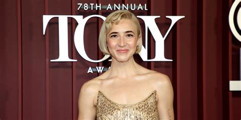 Julia Knitel Maria Wirries And More To Star In The Roeblings Reading